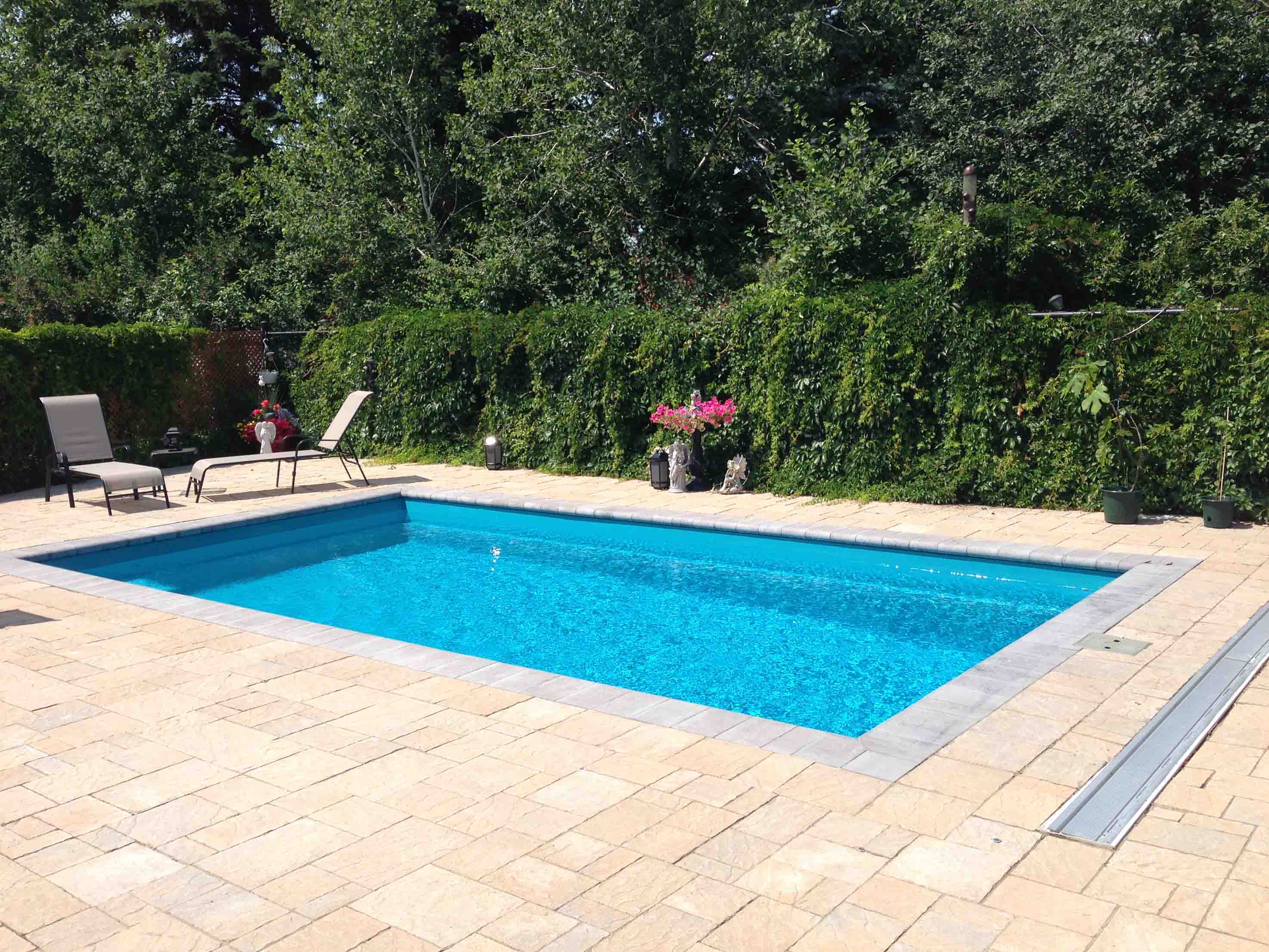 The Reflection including Splash Deck™ - Leisure Pools Fiberglass ...